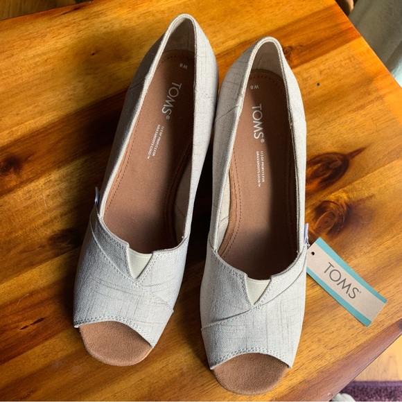 Toms | Shoes | Toms Wedges Michelle 8 Beige | Poshmark